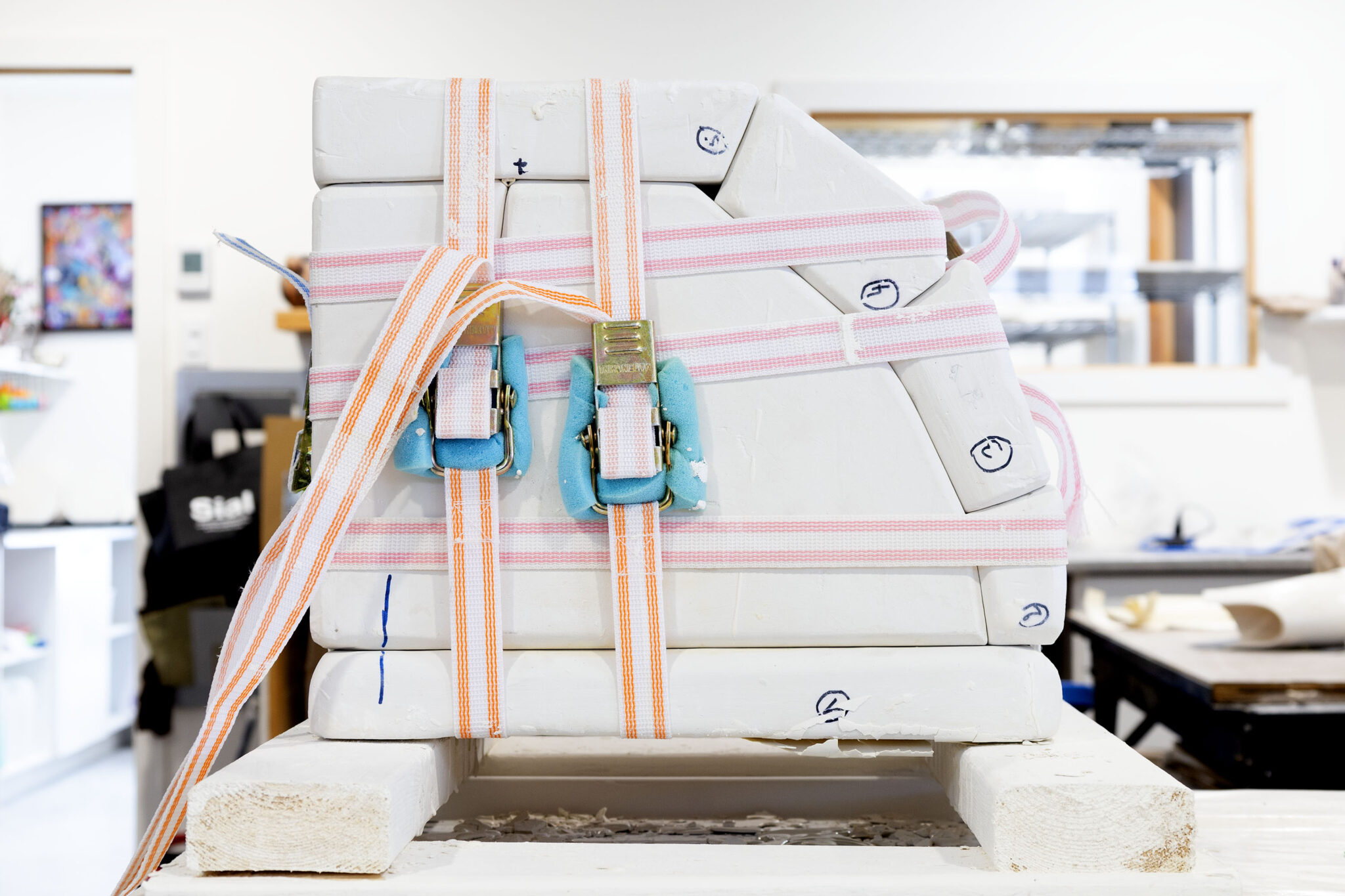 Hyphen Table double - Lighting designers and manufacturers in Canada